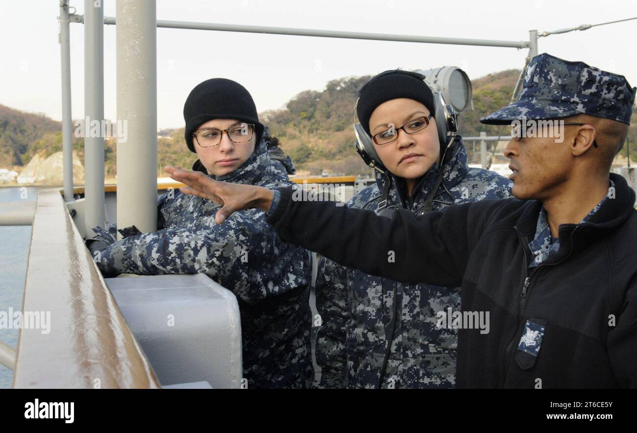 USS Blue Ridge Returns to Yokosuka, Japan 120210 Stock Photo - Alamy