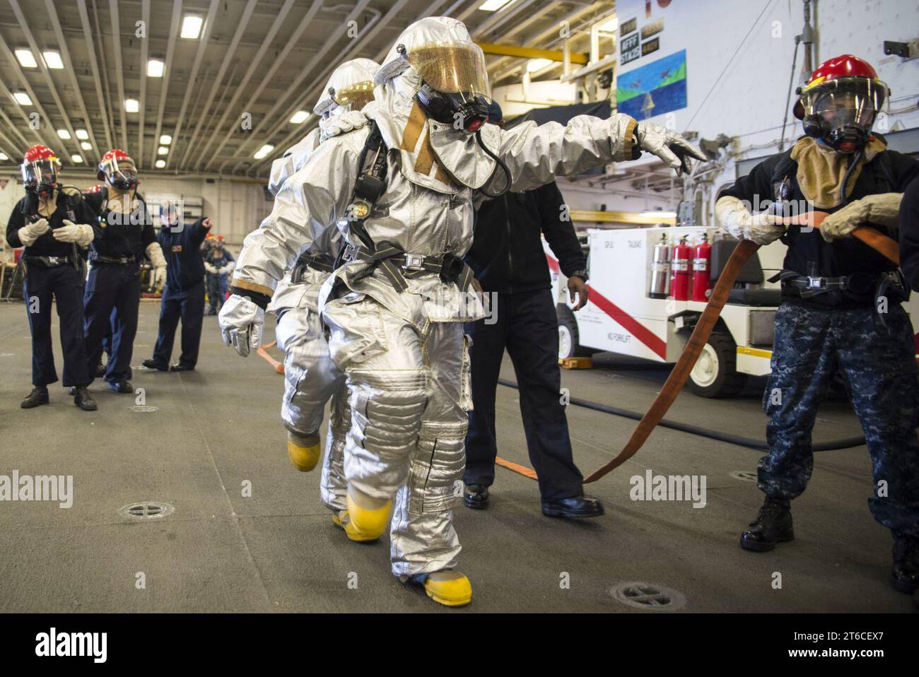 USS Bonhomme Richard (LHD 6) Air Department Sailors Combat Simulated ...