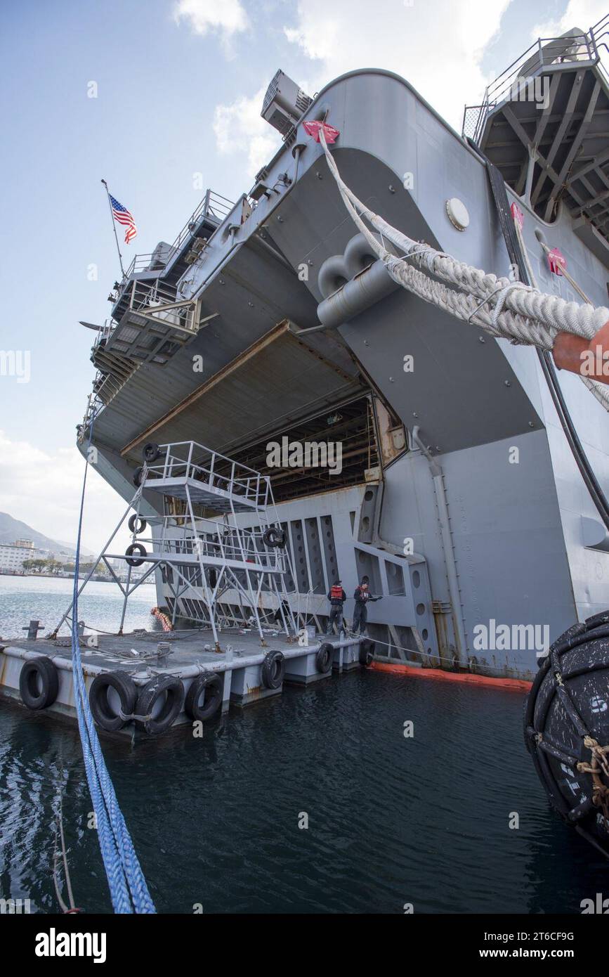 USS Bonhomme Richard (LHD 6) Sailors Painting Around the Ship 170113 ...