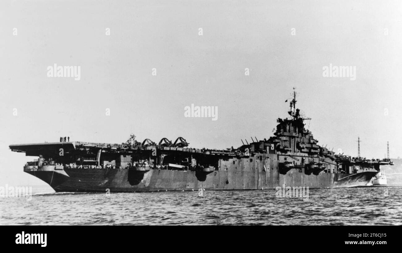 USS Boxer (CV-21) at sea c1945 Stock Photo - Alamy