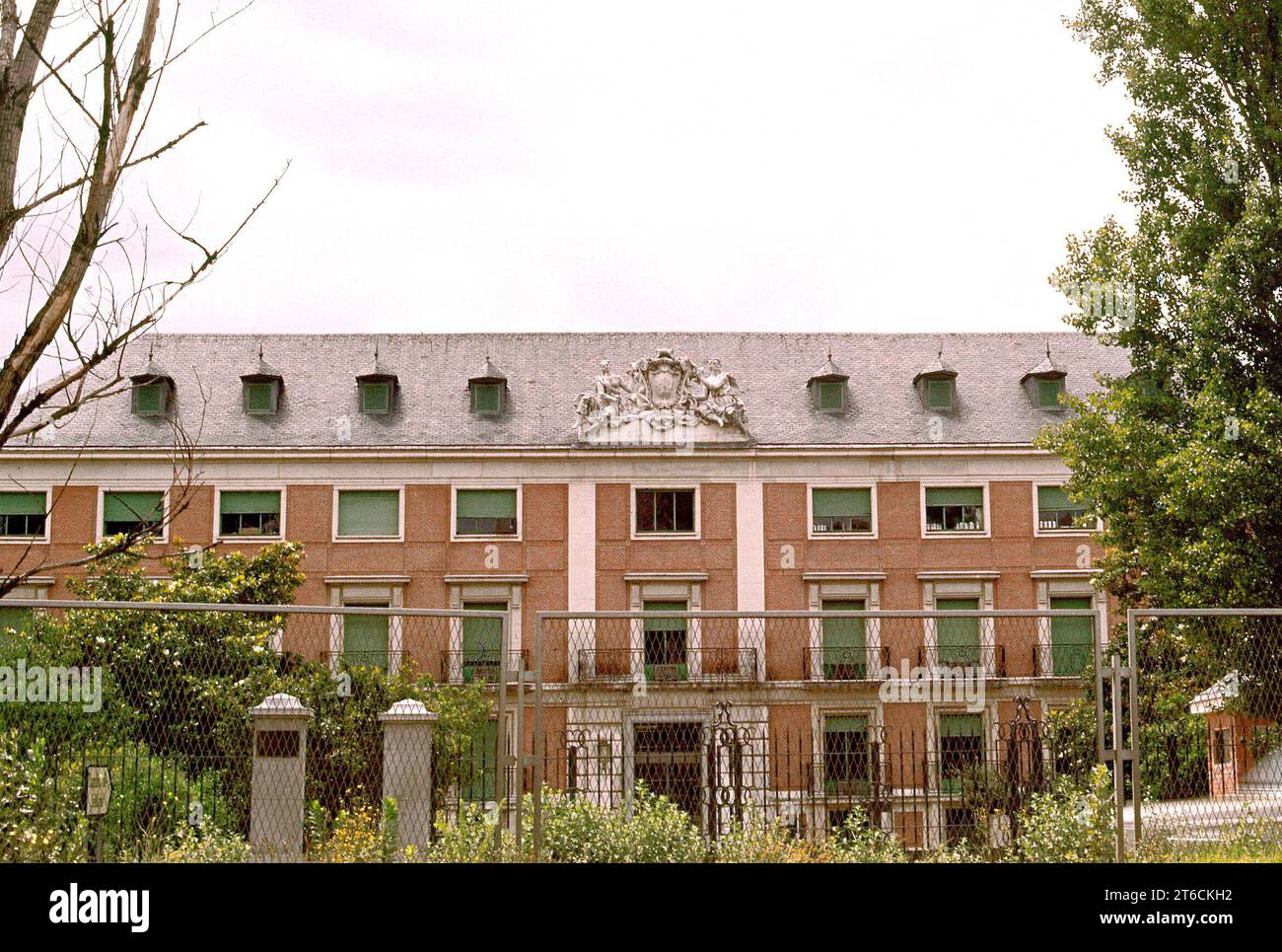 EDIFICIO INIA - MINISTERIO DE LA PRESIDENCIA - REALIZADO ENTRE 1948 Y ...