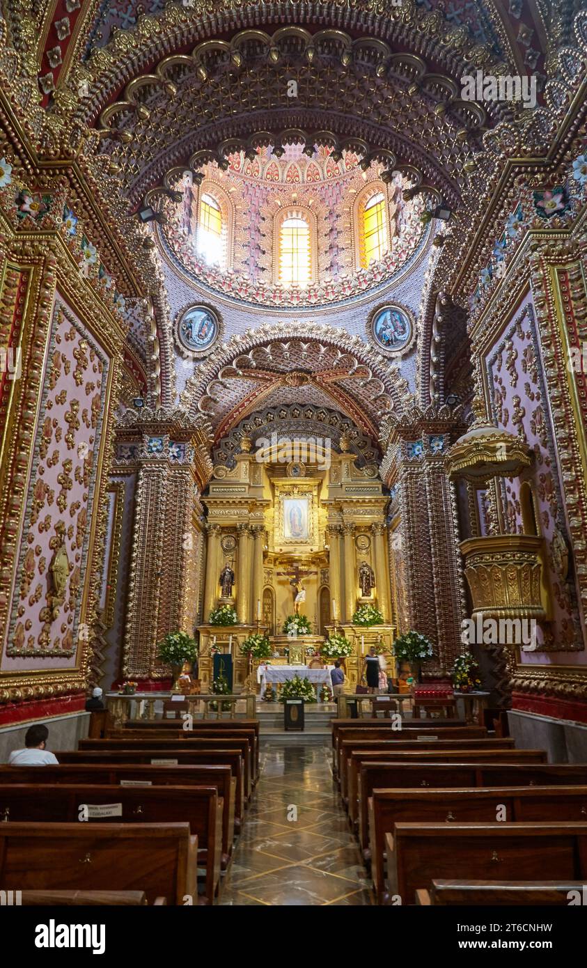 The baroque Santuario de la Virgen de Guadalupe in Morelia, Mexico ...