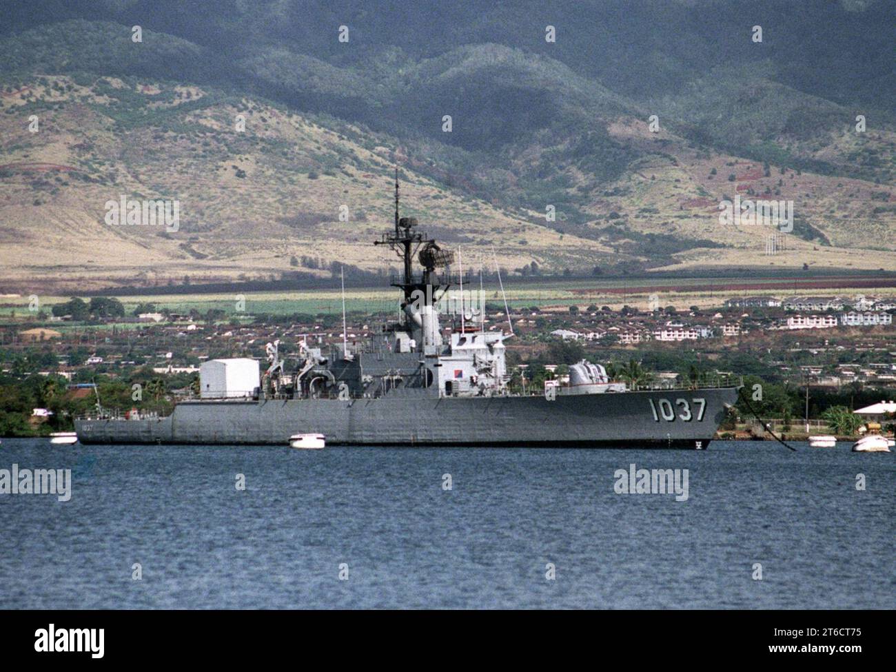 USS Bronstein (FF-1037) laid up at Pearl Harbor in 1991 Stock Photo - Alamy