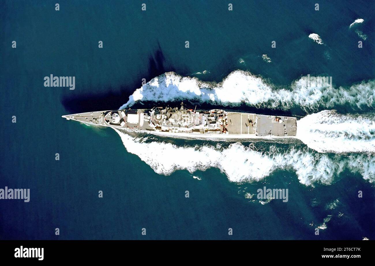 USS Bronstein (FF-1037), overhead view retouched-2 Stock Photo - Alamy