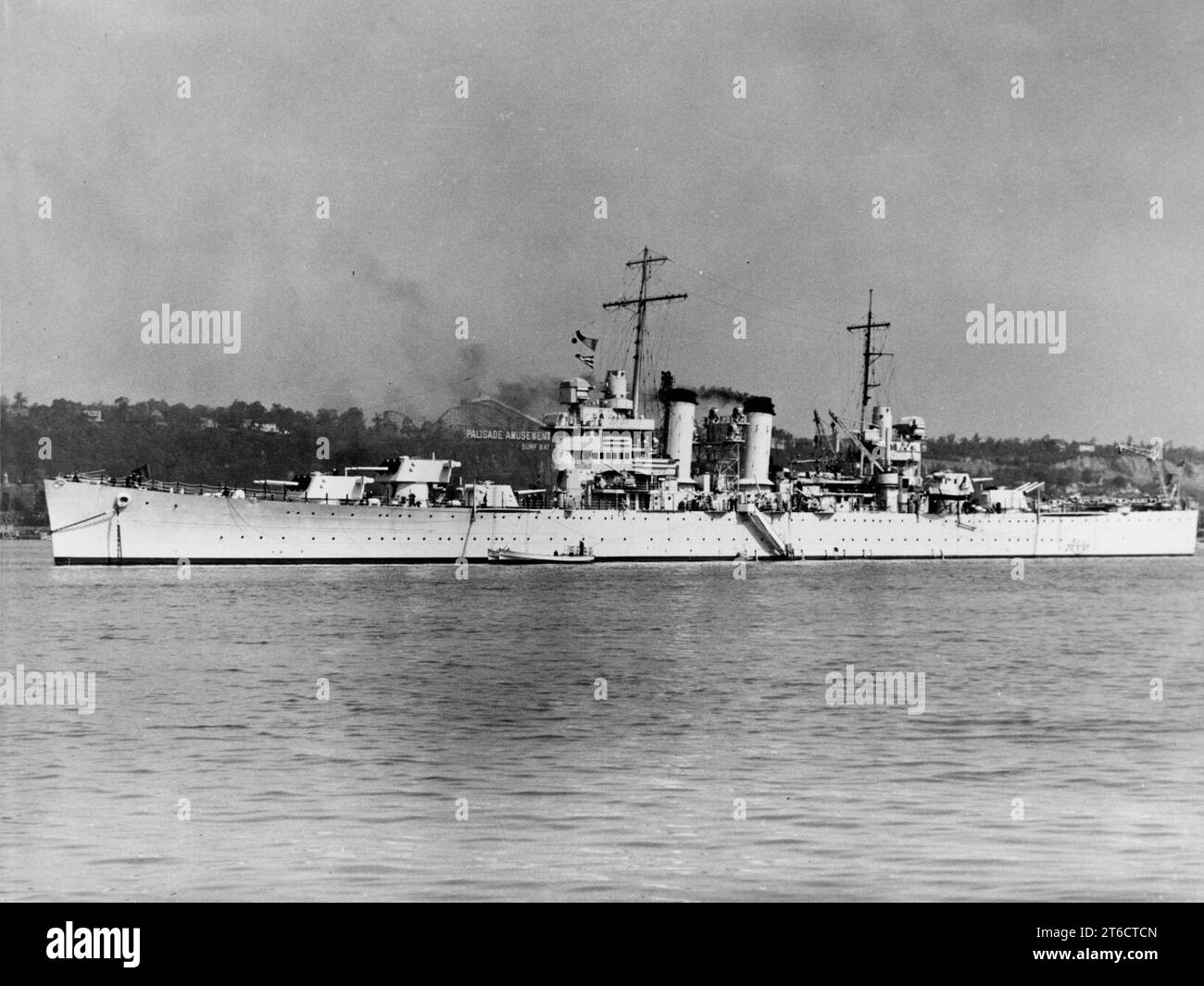 USS Brooklyn (CL-40) in the Hudson River, in 1939 Stock Photo - Alamy