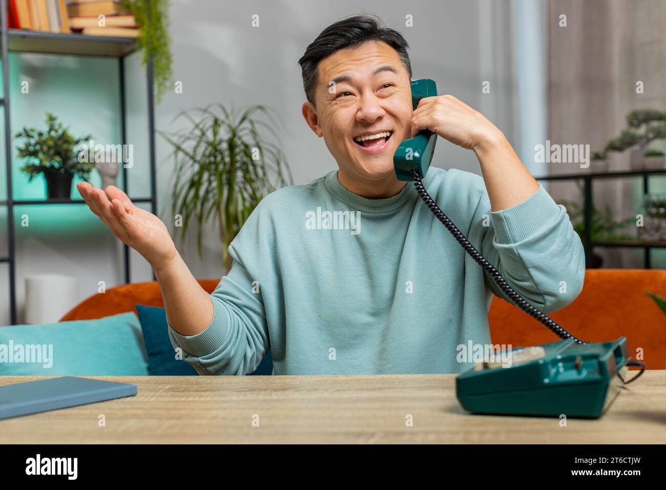 Old chinese man in his apartment hi-res stock photography and images ...