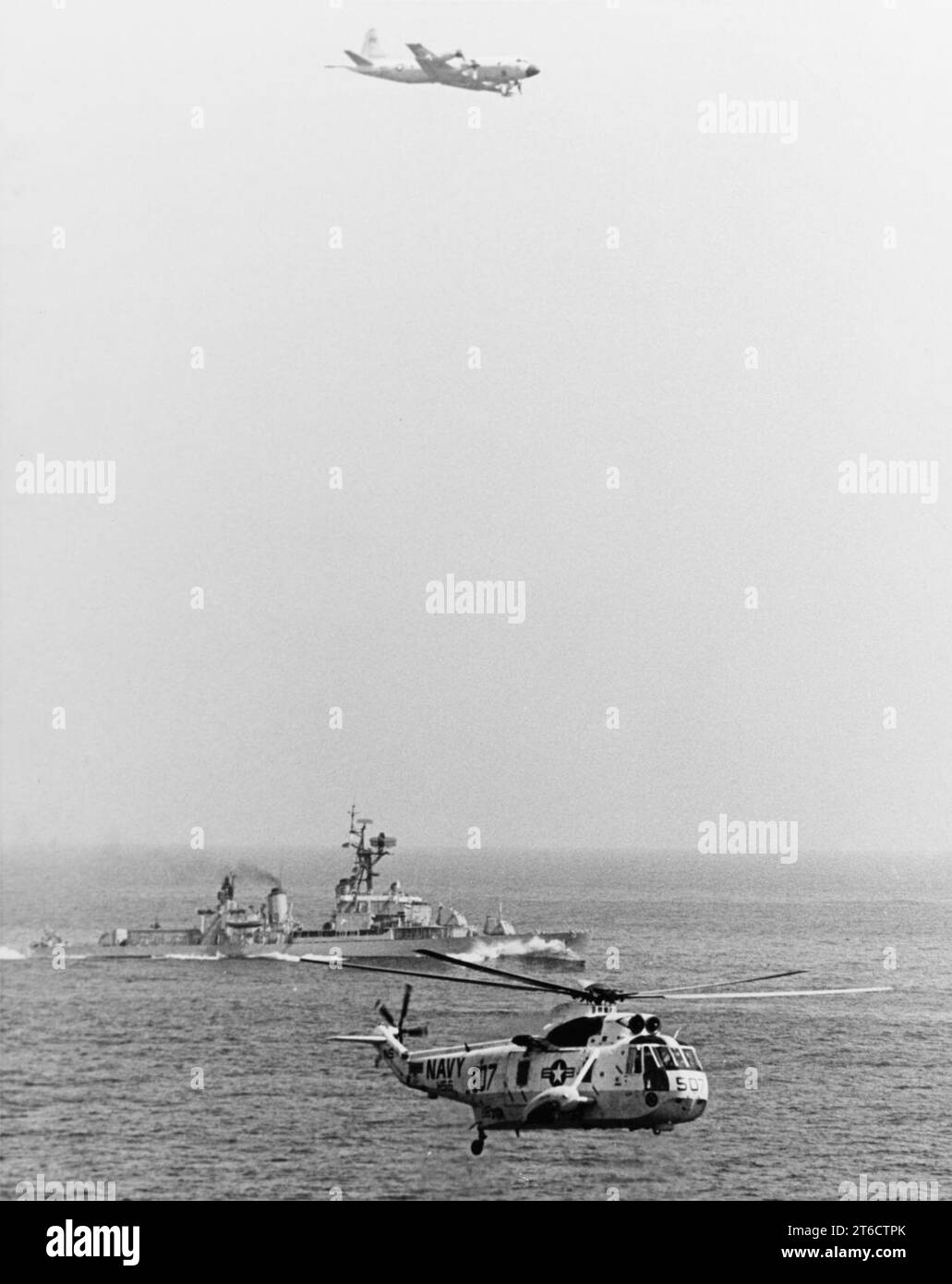 USS Buck (DD-761) with P-3B Orion and SH-3A Sea King during ASW ...