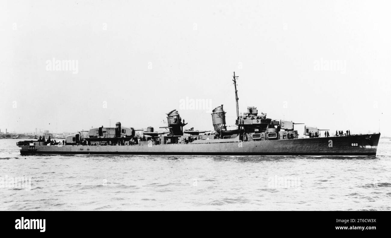 USS Bullard (DD-660) underway, circa in early April 1943 Stock Photo ...