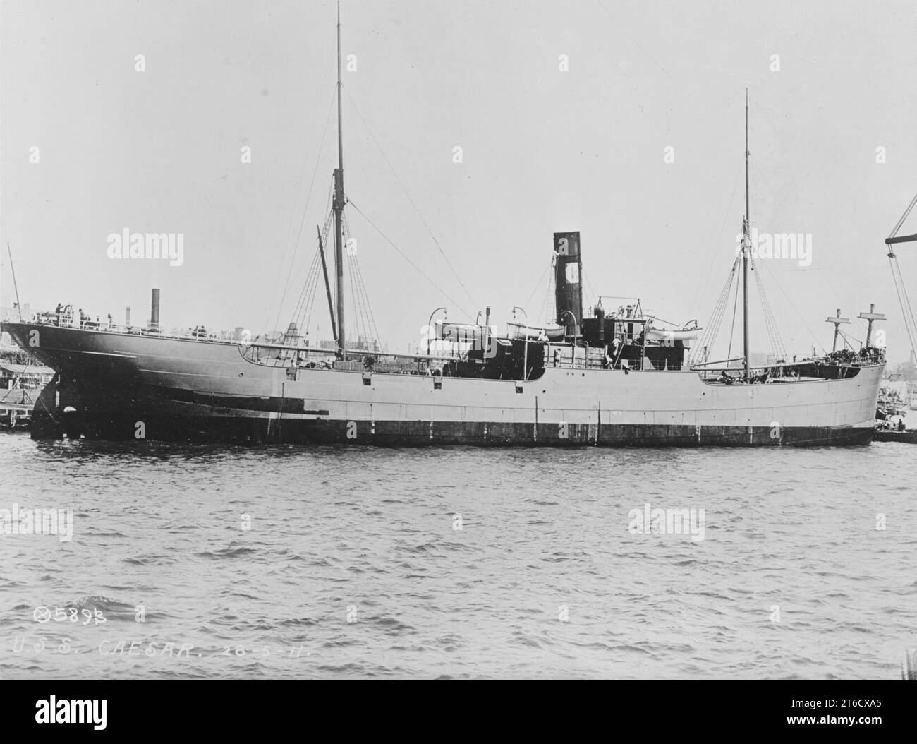 Uss caesar hi-res stock photography and images - Alamy