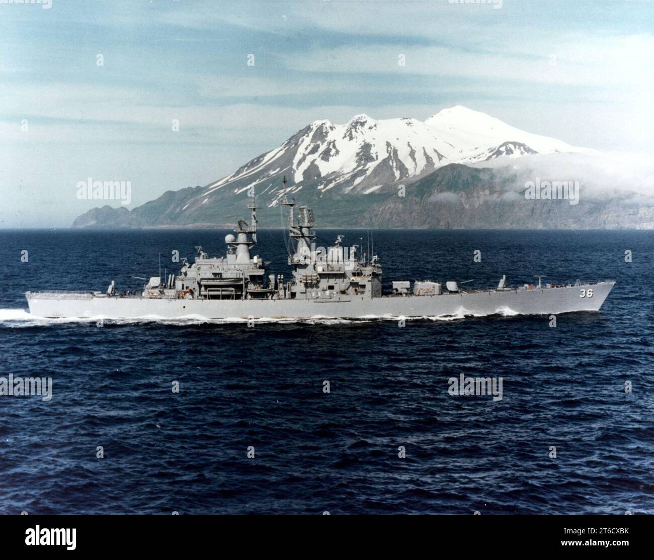 USS California (CGN-36) underway at sea, circa in the 1980s Stock Photo ...