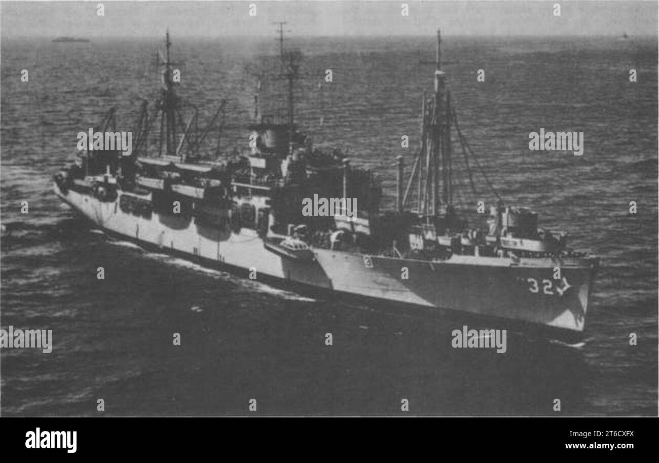 USS Calvert (APA-32) underway, circa in the 1950s Stock Photo - Alamy