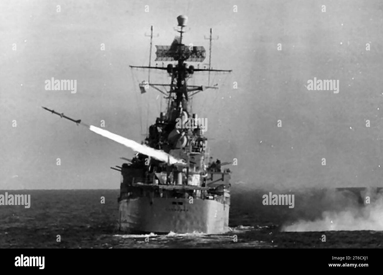 USS Canberra (CAG-2) fires RIM-2 Terrier 1963 Stock Photo - Alamy