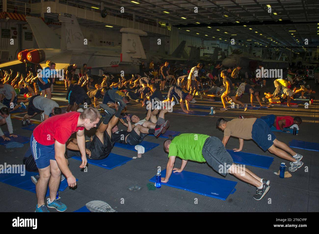 USS Carl Vinson (CVN 70) 141111 Stock Photo - Alamy