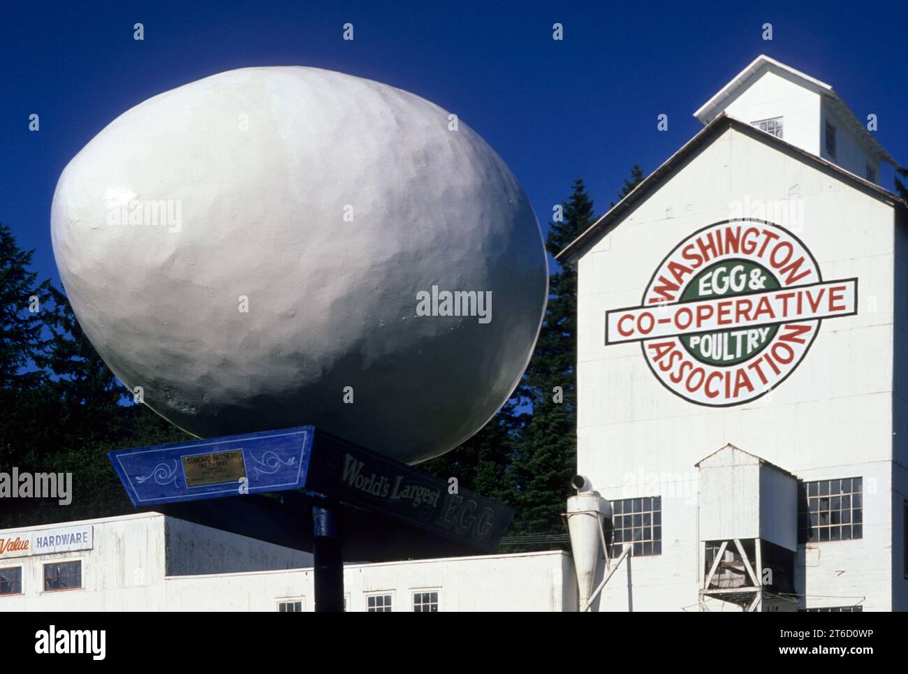 Winlock egg hi-res stock photography and images - Alamy