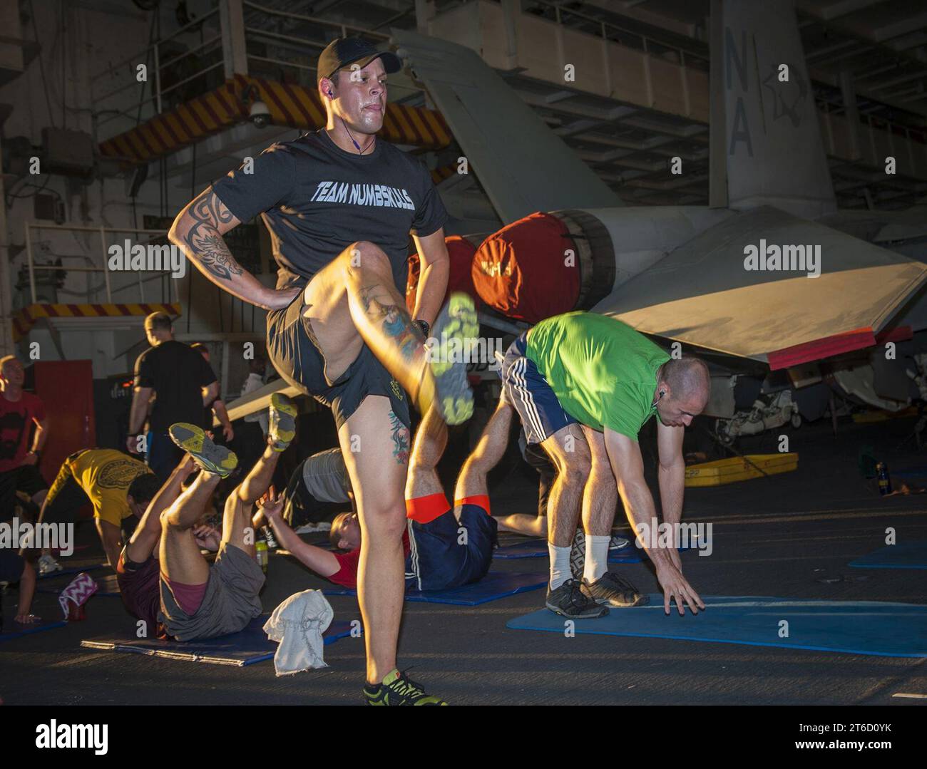 USS Carl Vinson 1000 Club Challenge 141111 Stock Photo - Alamy