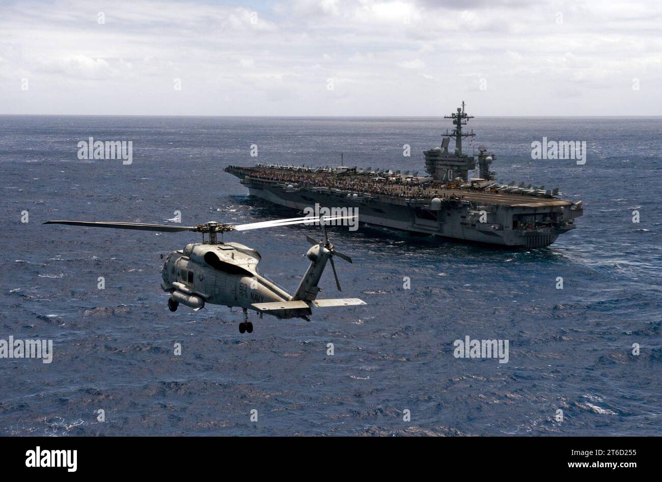 USS Carl Vinson conducts a tiger cruise. (5831850489 Stock Photo - Alamy