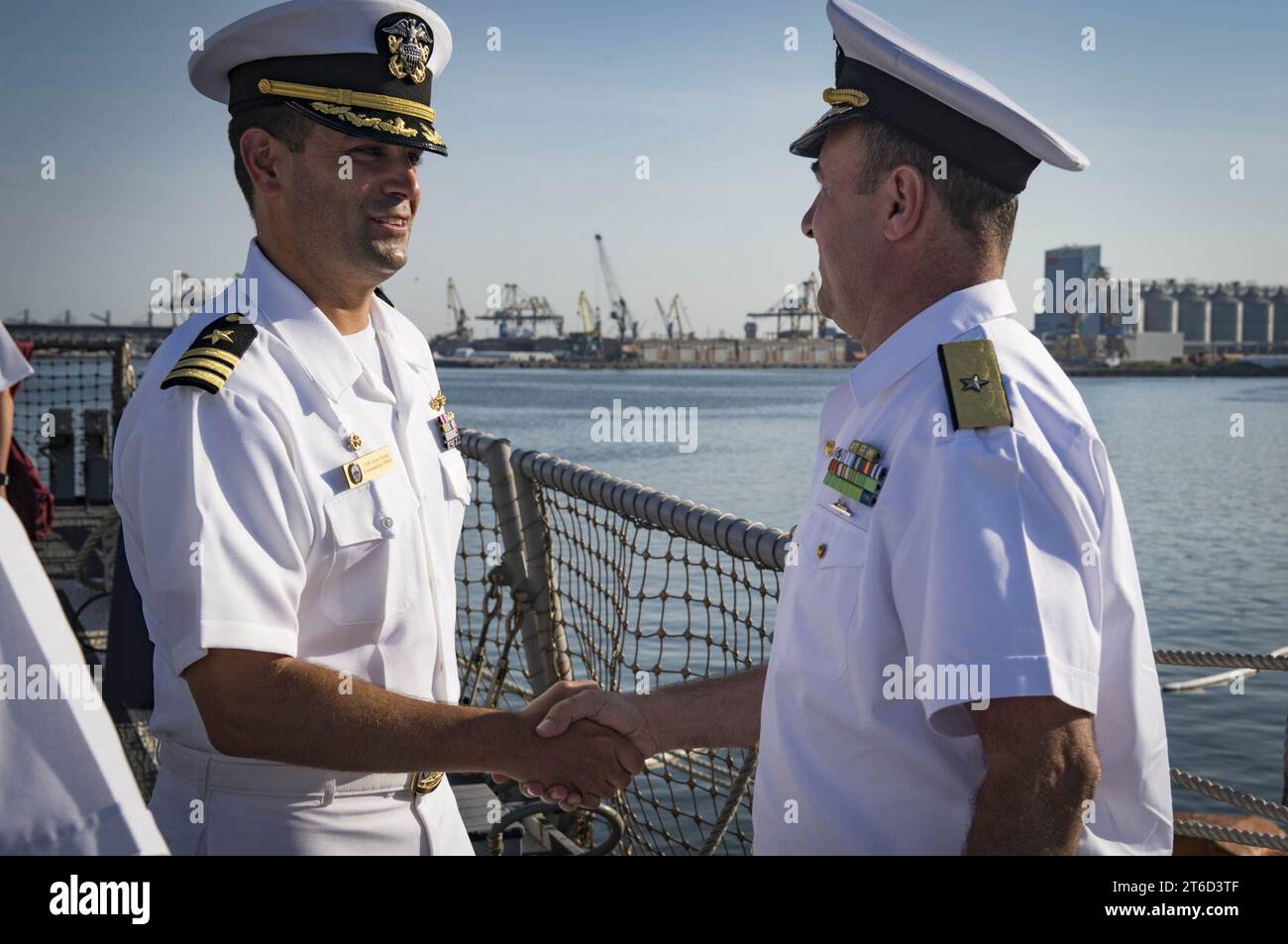 USS Carney (29150043987 Stock Photo - Alamy