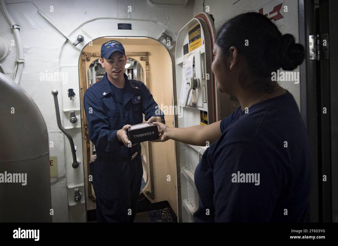 USS Carney (30286393578 Stock Photo - Alamy