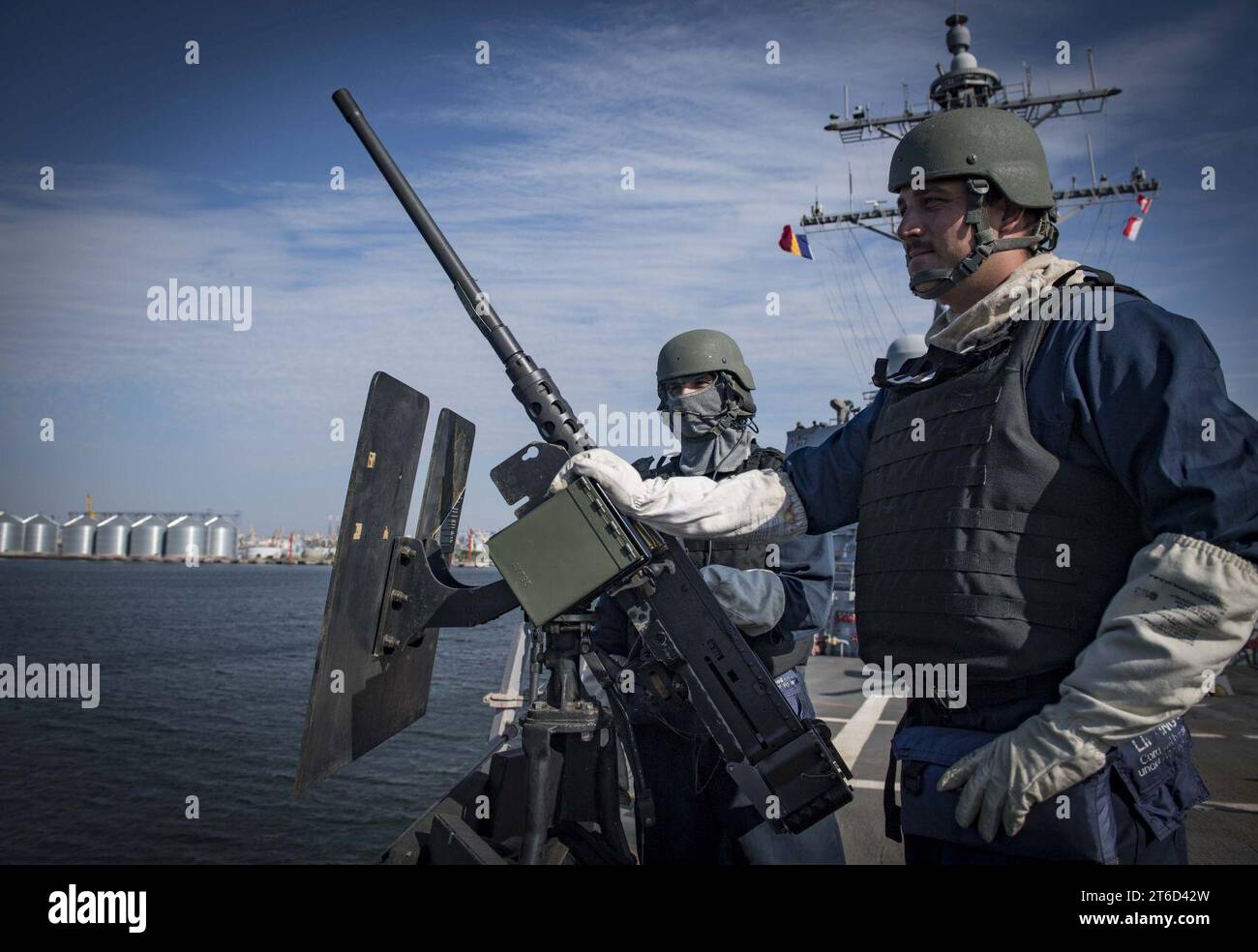 USS Carney (43432953684 Stock Photo - Alamy