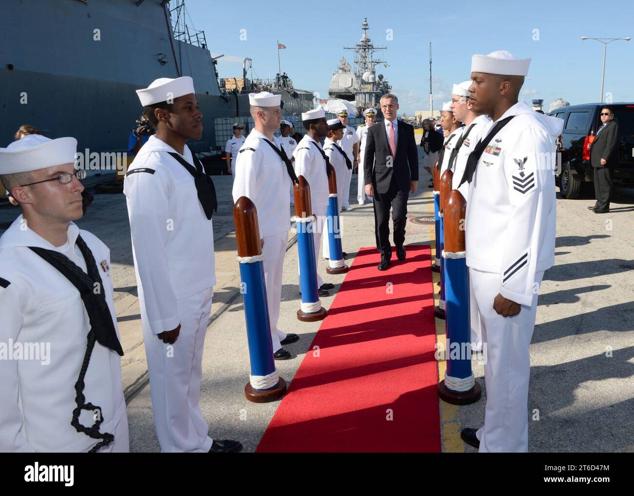 USS Carney 150529 Stock Photo - Alamy