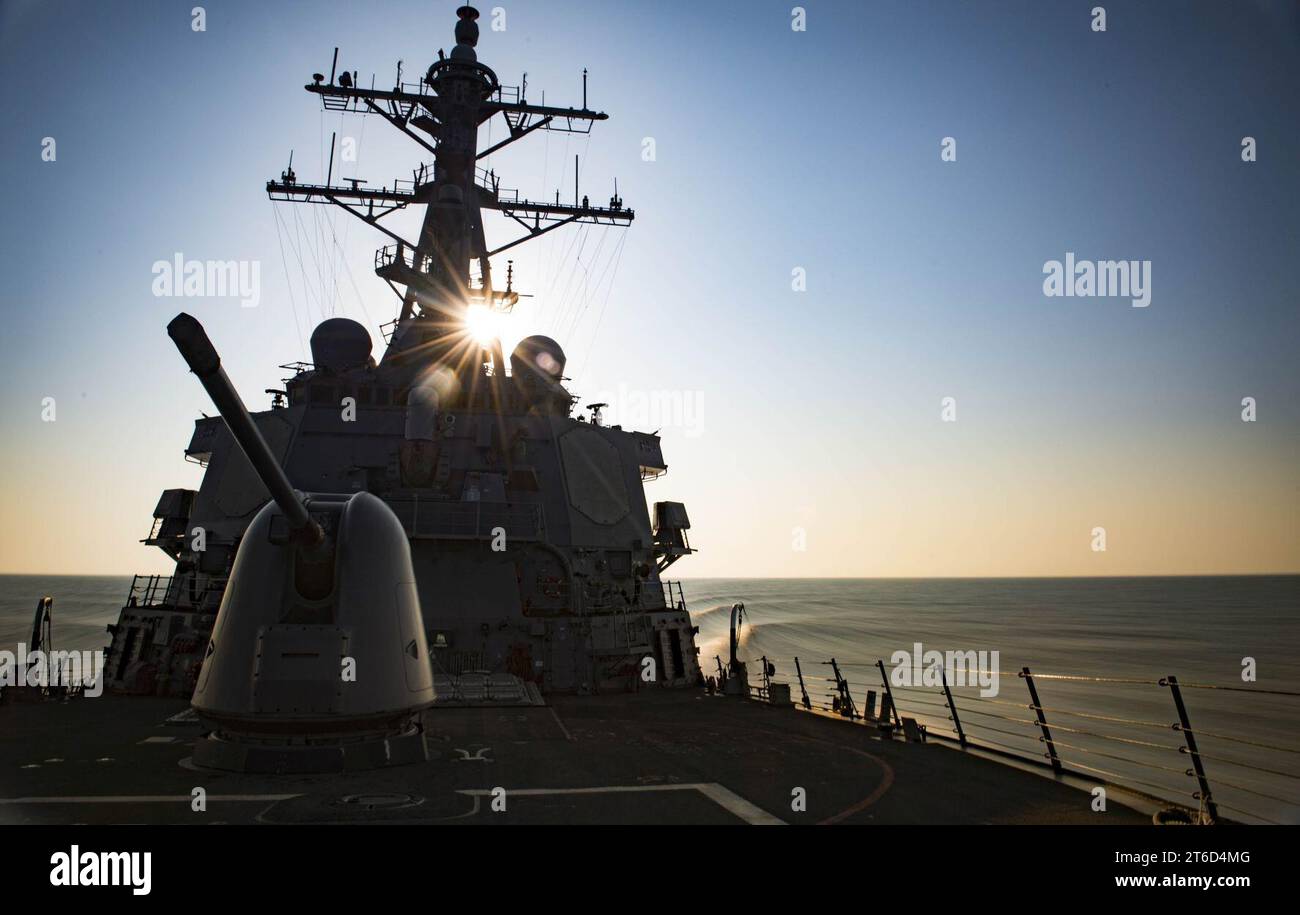 USS Carney Transits Mediterranean Sea (28883910947 Stock Photo - Alamy