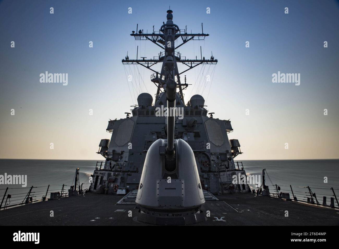 USS Carney Transits Mediterranean Sea (42011874140 Stock Photo - Alamy