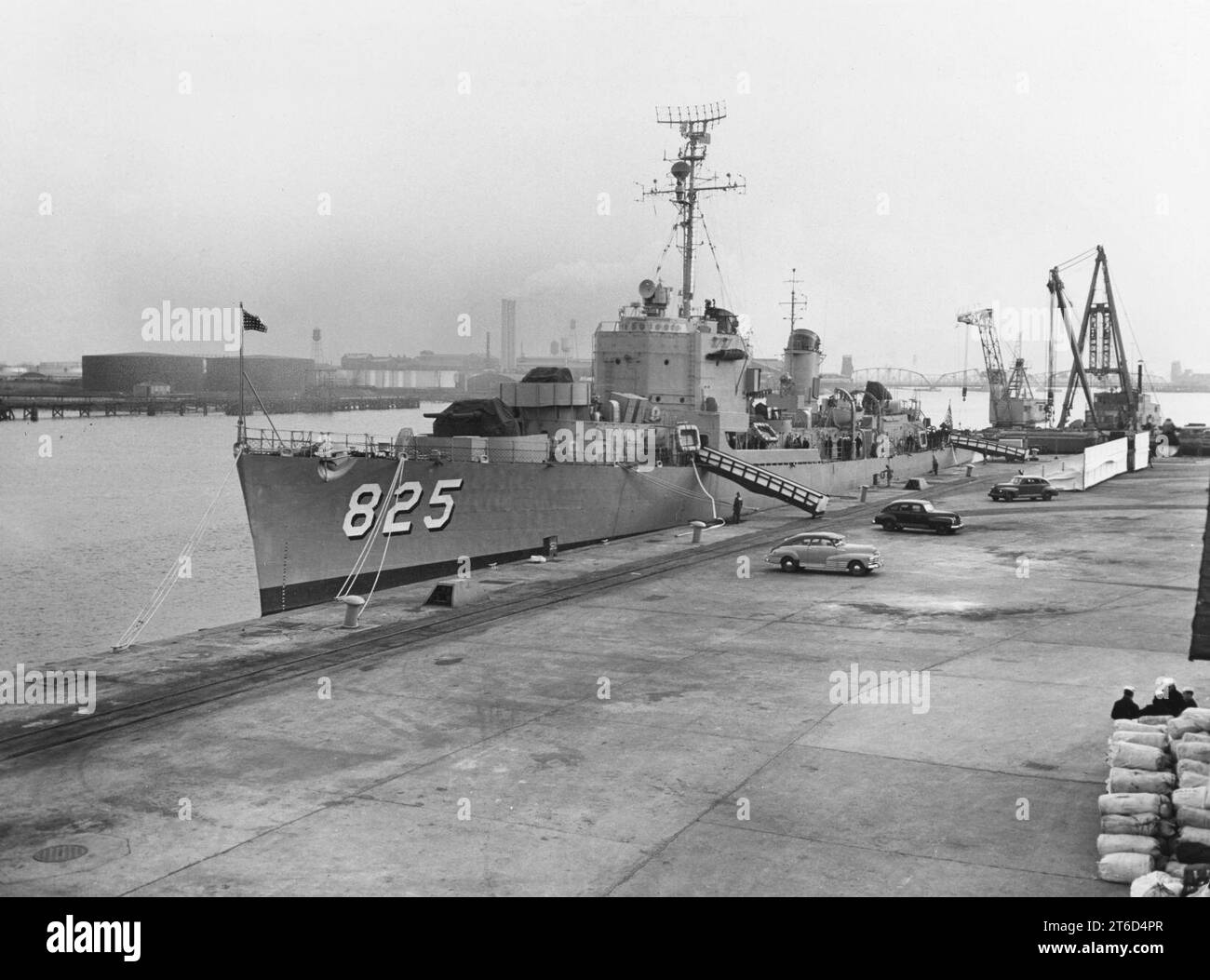 USS Carpenter (DDK-825) at the Norfolk Naval Shipyard, in December 1949 ...