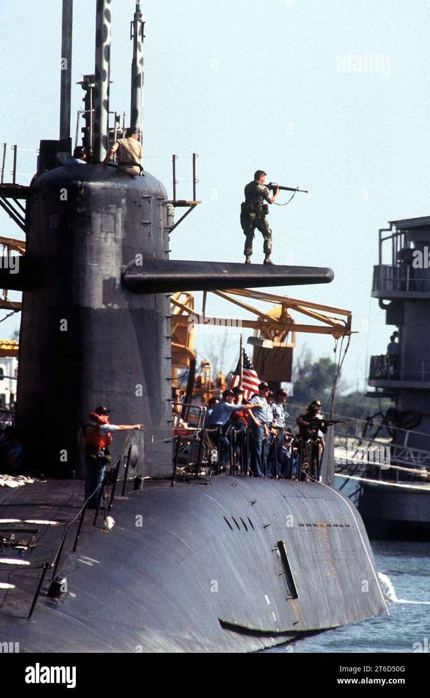 USS Casimir Pulaski anti-terrorist exercice Stock Photo - Alamy