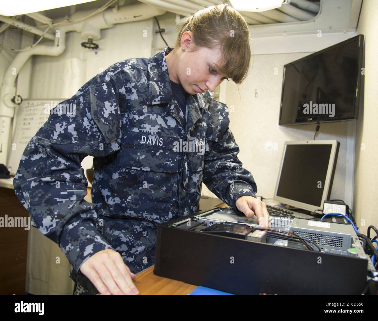 Uss chafee hi-res stock photography and images - Alamy