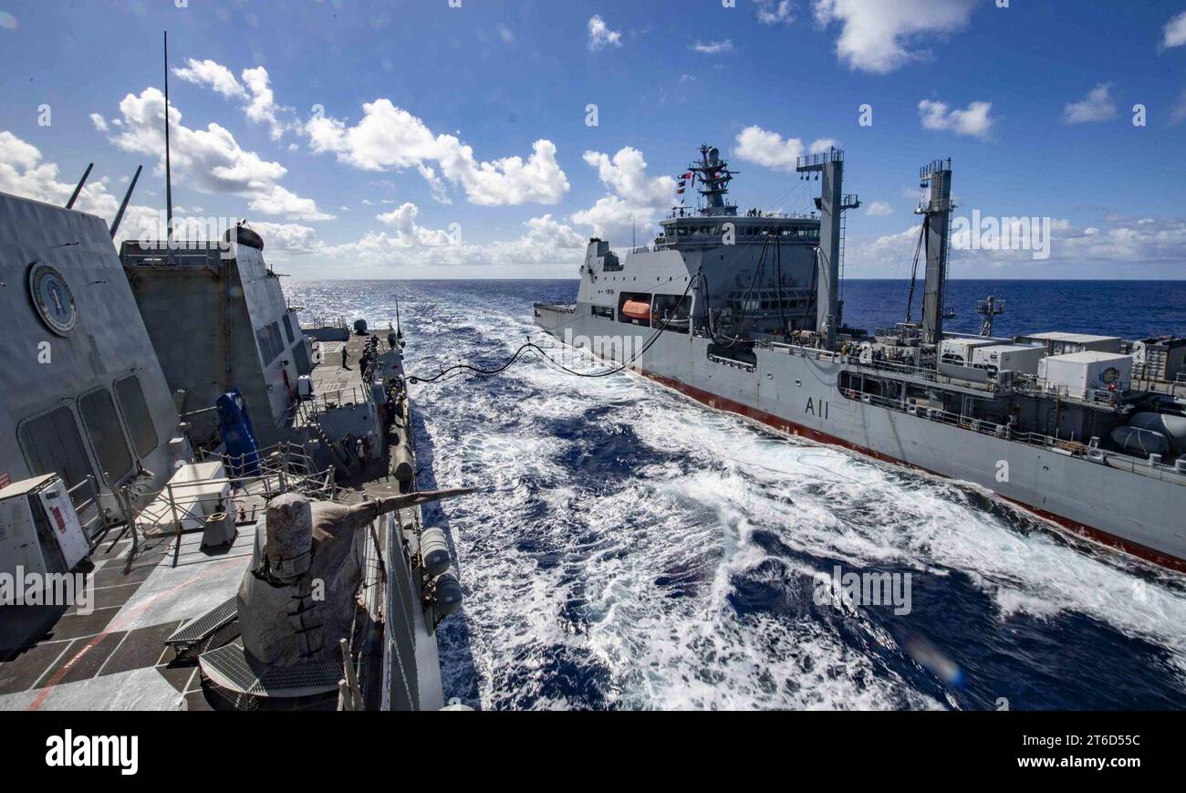 USS Chafee conducts Replenishment-at-Sea with HMNZS Aotearoa during ...