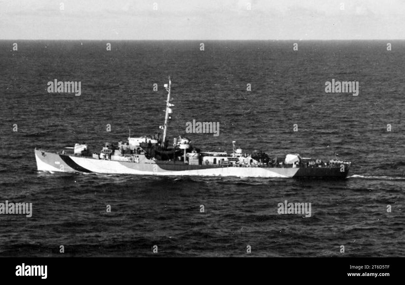 USS Chester T. O’Brien (DE-421) underway in the Atlantic Ocean on 27 ...