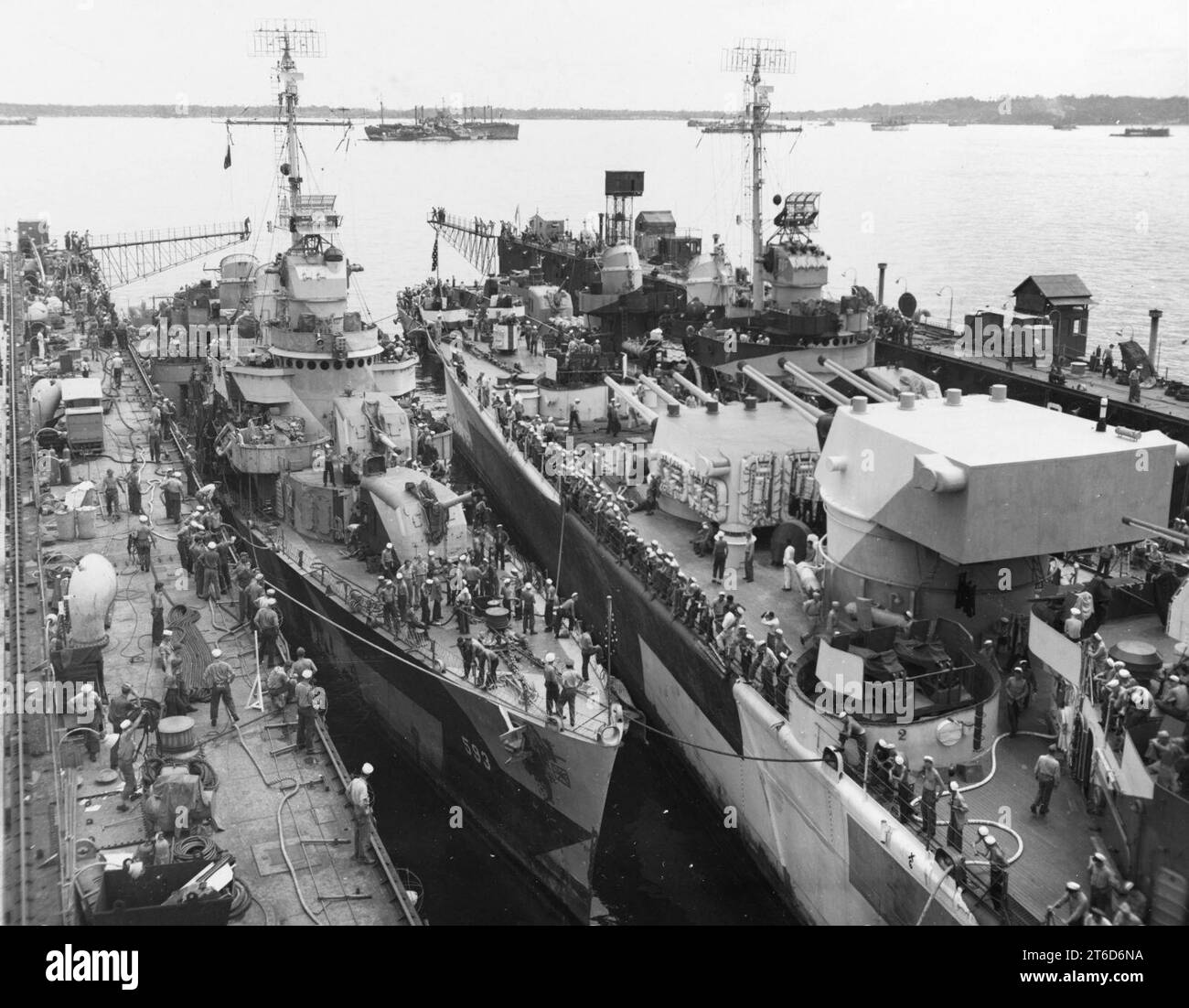 USS Claxton (DD-571), USS Canberra (CA-70) and USS Killen (DD-593) in ...