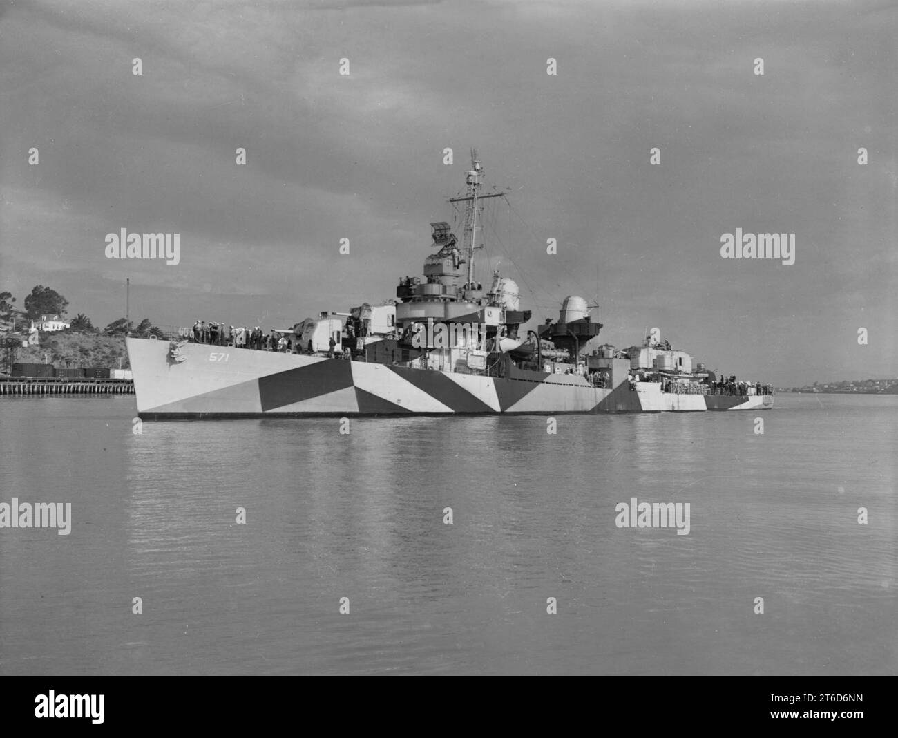 USS Claxton (DD-571) off the Mare Island Naval Shipyard on 13 May 1944 ...