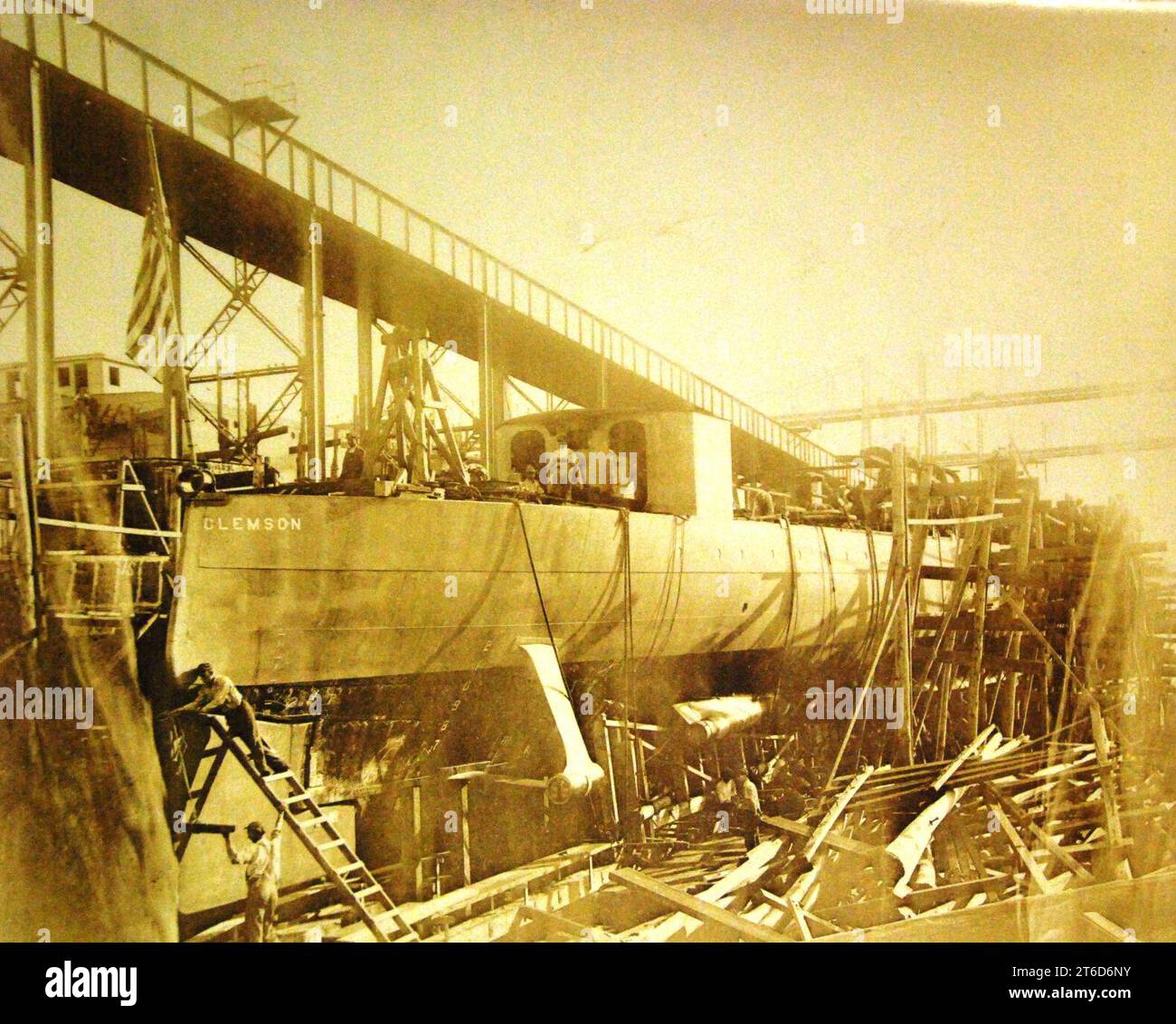 USS Clemson (DD 186) launching at Newport News, Virginia, September 5 ...