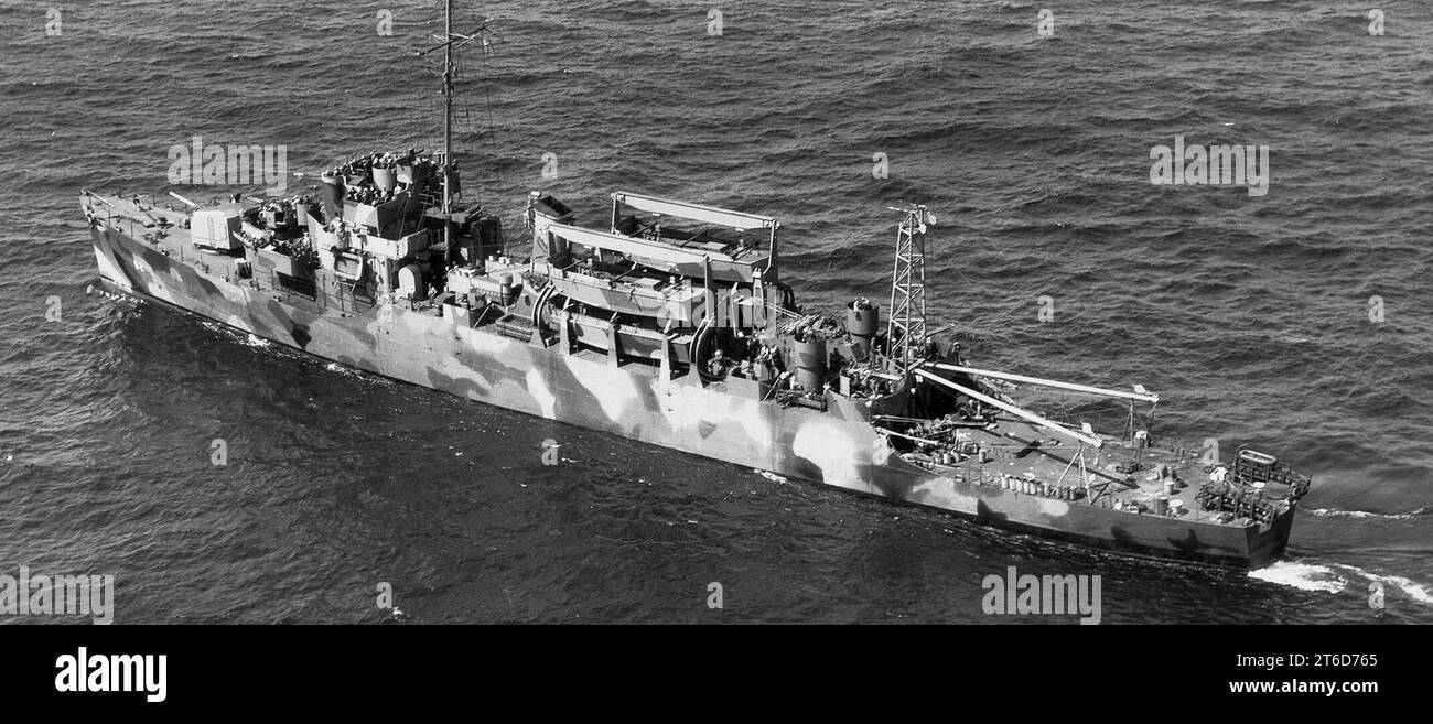 USS Cofer (APD-62) underway outside of New York (USA) on 22 September ...
