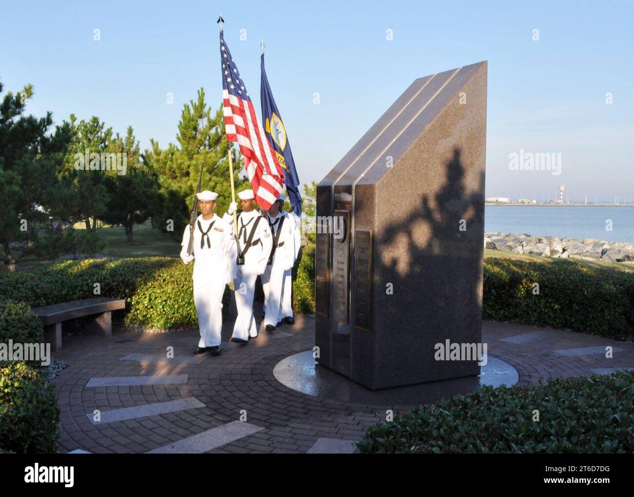 Uss cole memorial hi-res stock photography and images - Alamy