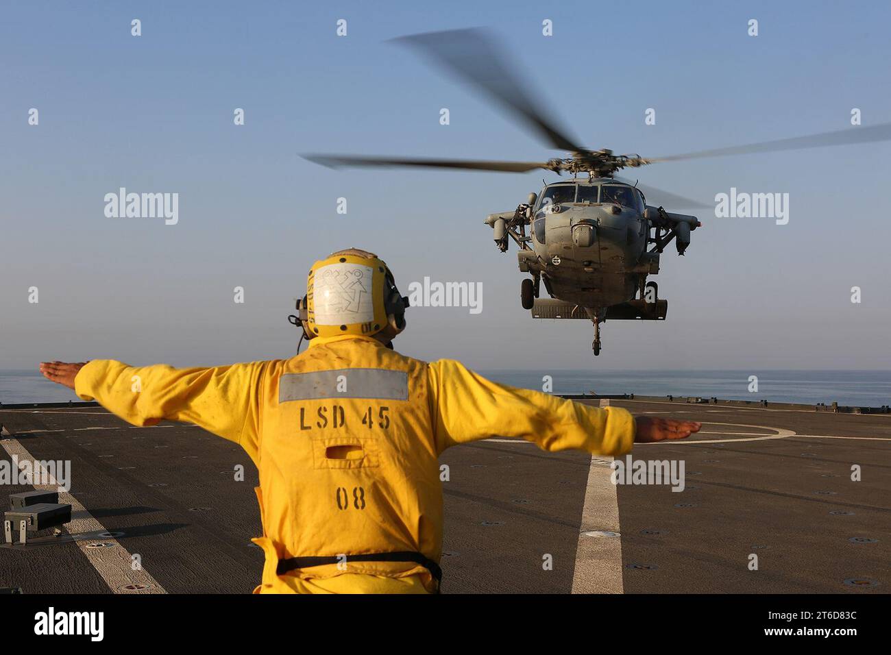 USS Comstock (LSD 45) 140920 Stock Photo - Alamy