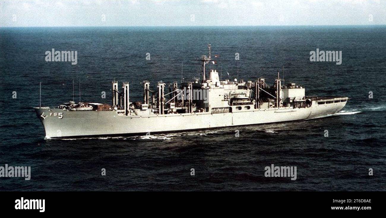 USS Concord (AFS-5) underway in 1992 Stock Photo - Alamy