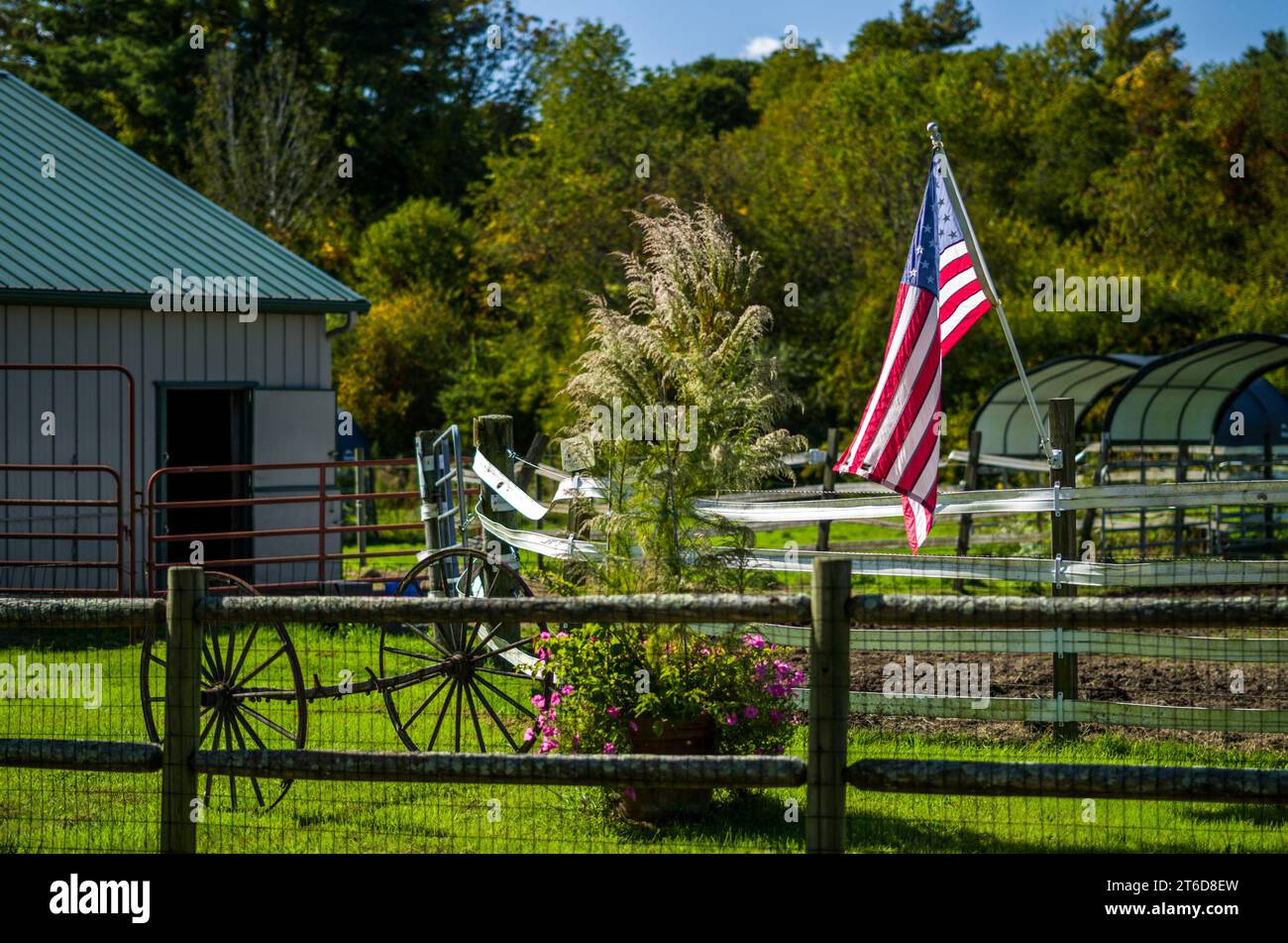 American flag on barn in hi-res stock photography and images - Alamy