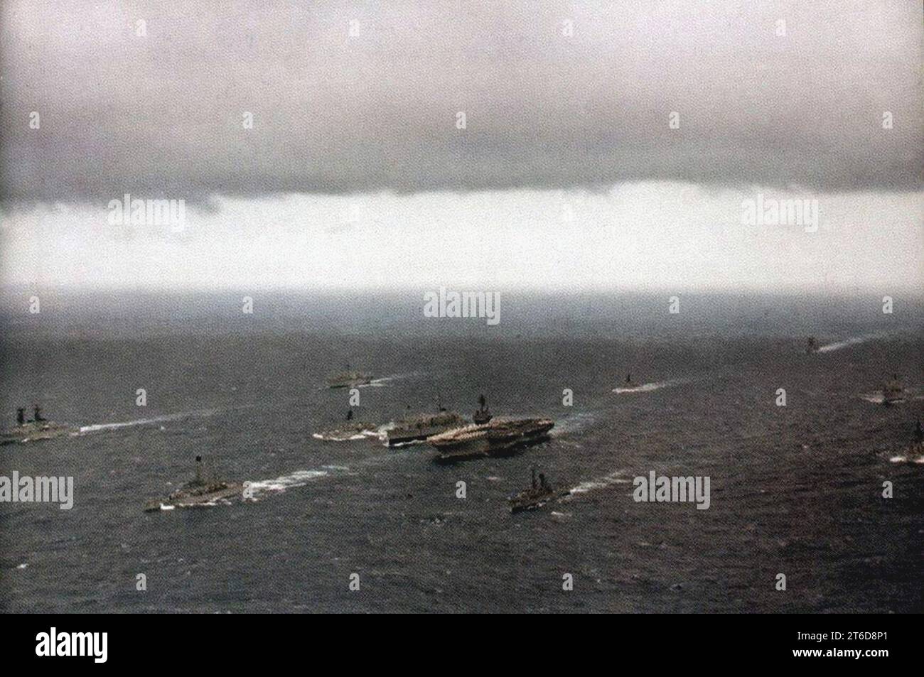 USS Constellation (CV-64) battlegroup underway during RIMPAC 1980 Stock ...