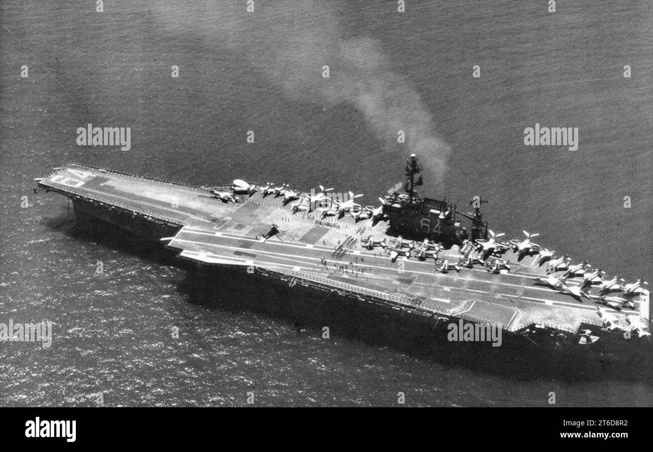 USS Constallation (CVA-64) in Nakagusuku Bay in 1963 Stock Photo - Alamy