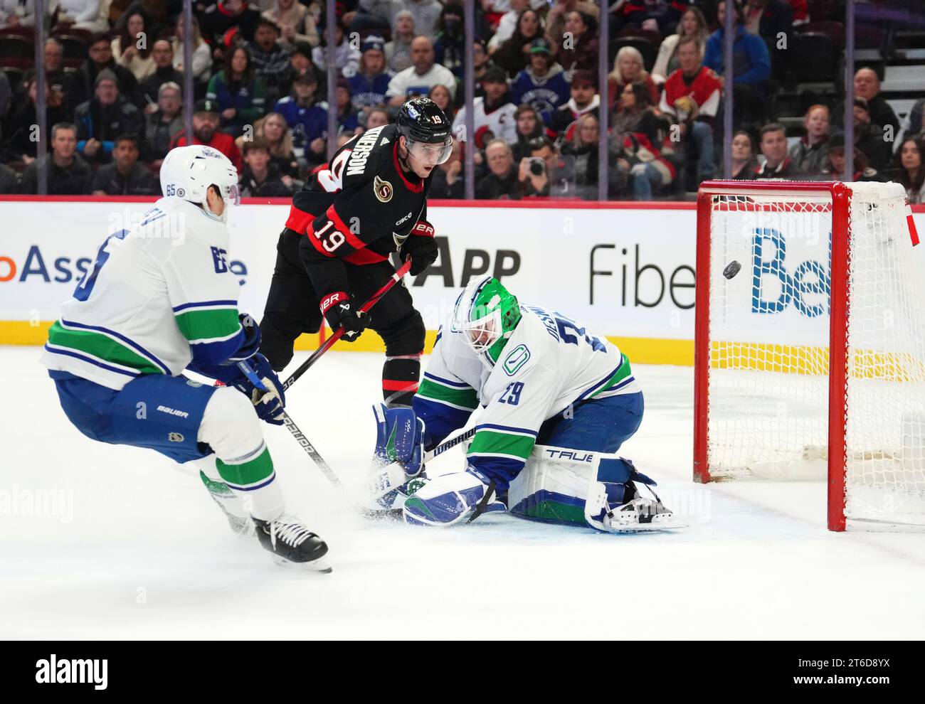 Ottawa Senators right wing Drake Batherson (19) scores on Vancouver ...