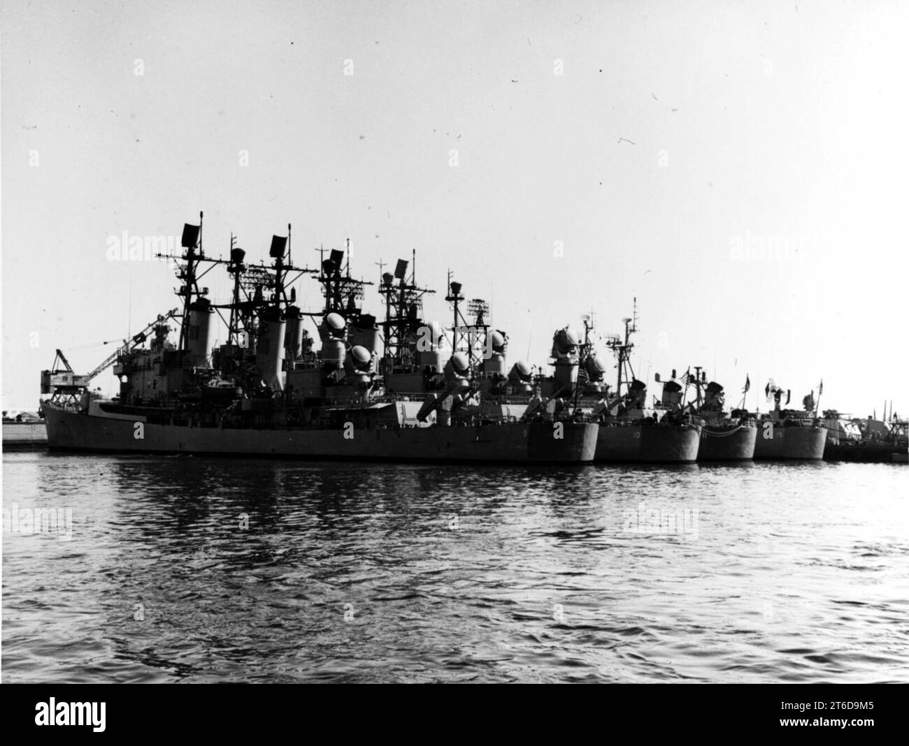 USS Coontz (DLG-9), USS King (DLG-10), USS Mahan (DLG-11) and USS ...