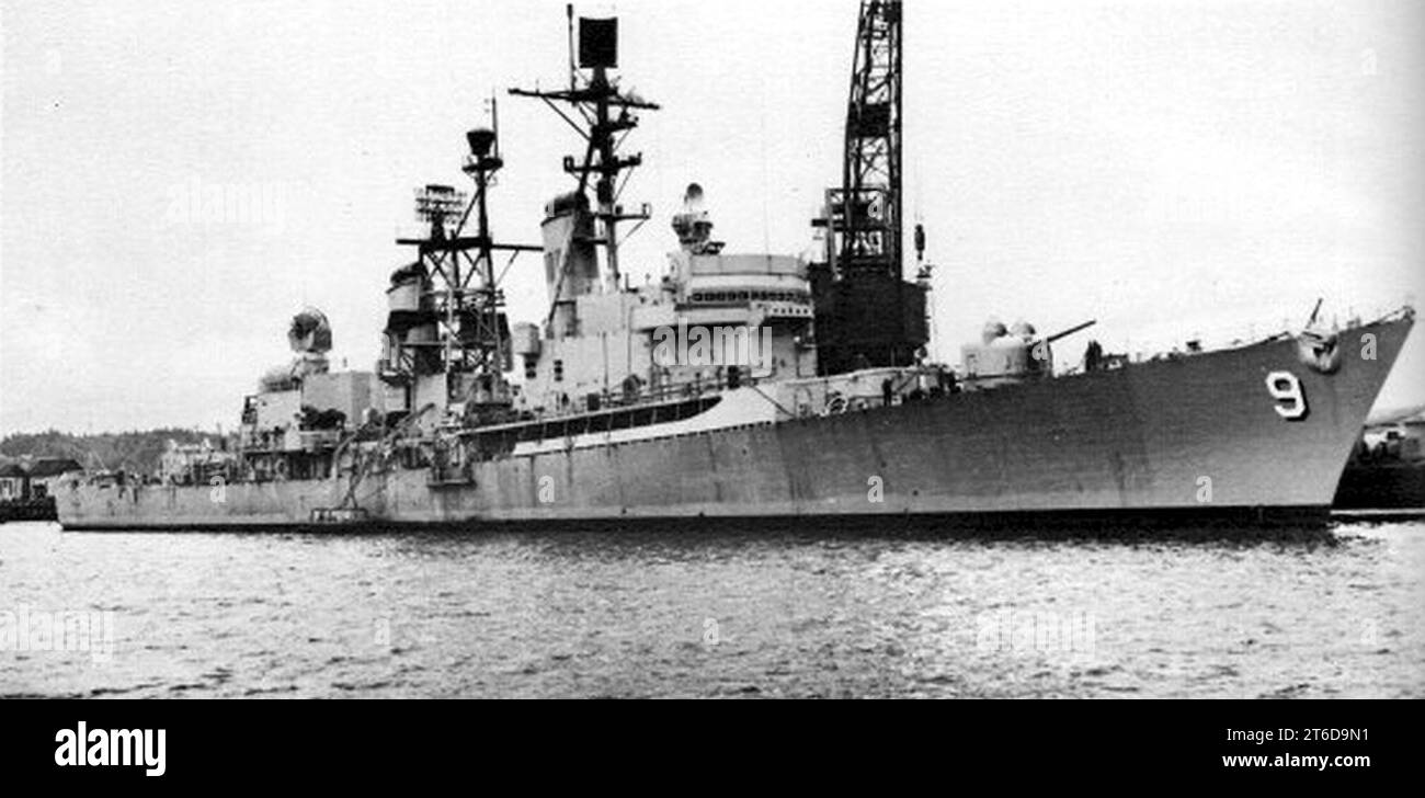 USS Coontz (DLG-9) fitting out at Puget Sound NS c1959 Stock Photo - Alamy