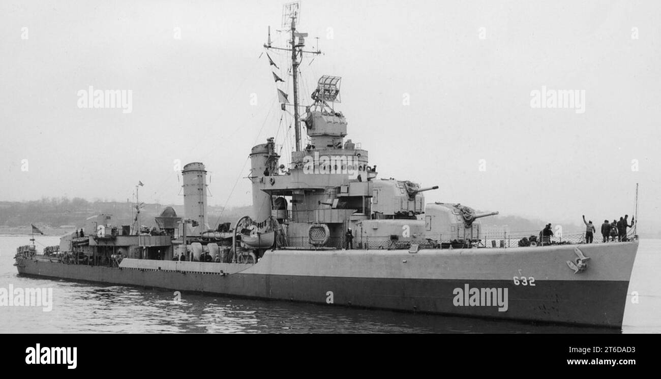 USS Cowie (DD-632) off Boston in June 1945 Stock Photo - Alamy