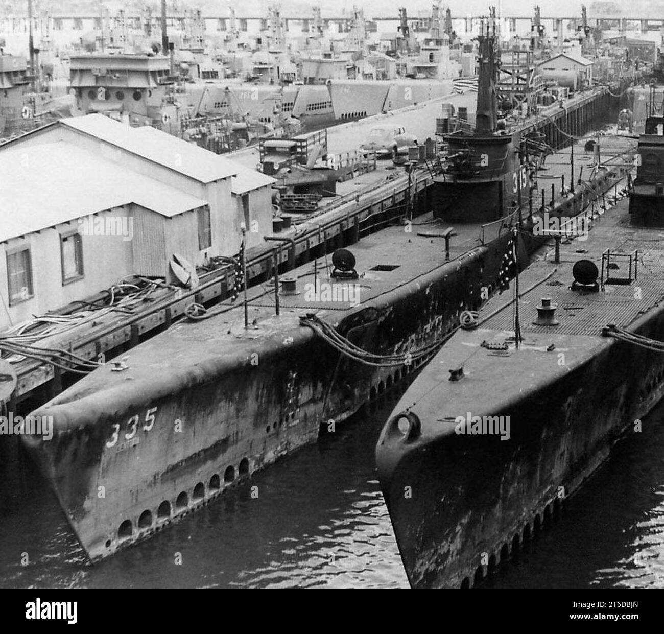 USS Dentuda (SS-335) at the Mare Island Naval Shipyard on 17 October ...