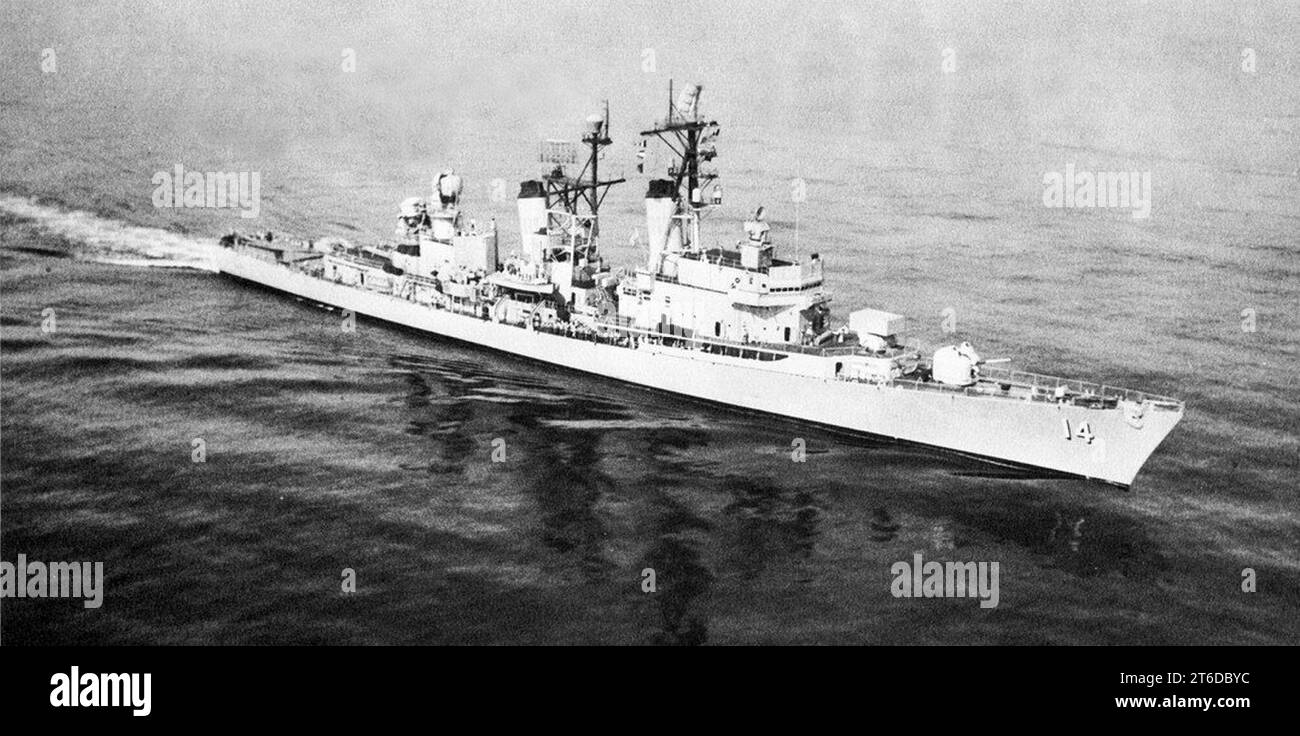 USS Dewey (DLG-14) at sea c1960 Stock Photo - Alamy