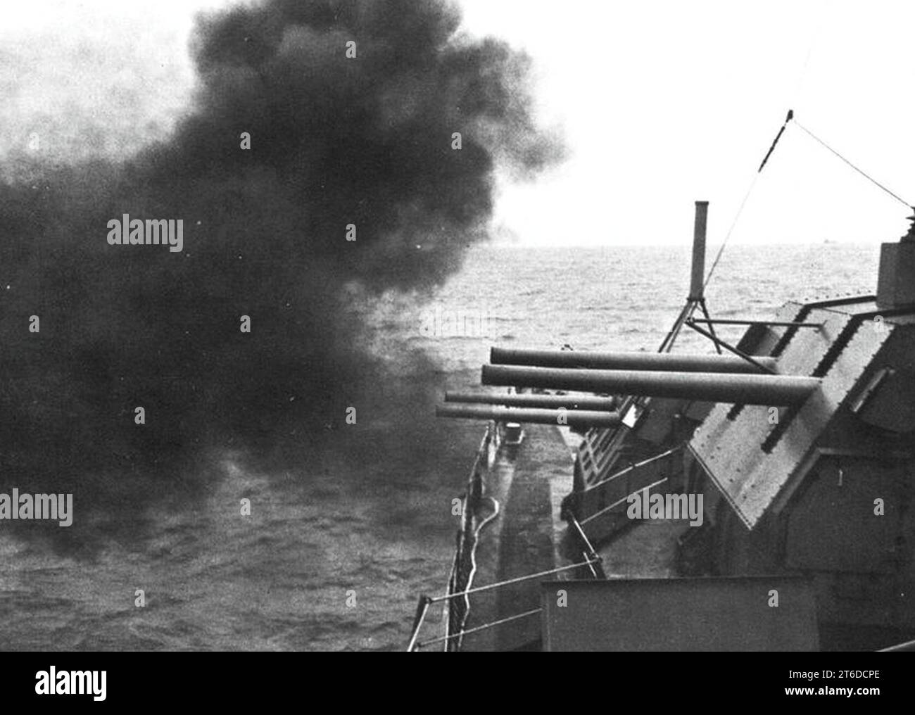 USS Duncan (DDR-874) shells targets in Vietnam, in 1967 Stock Photo - Alamy