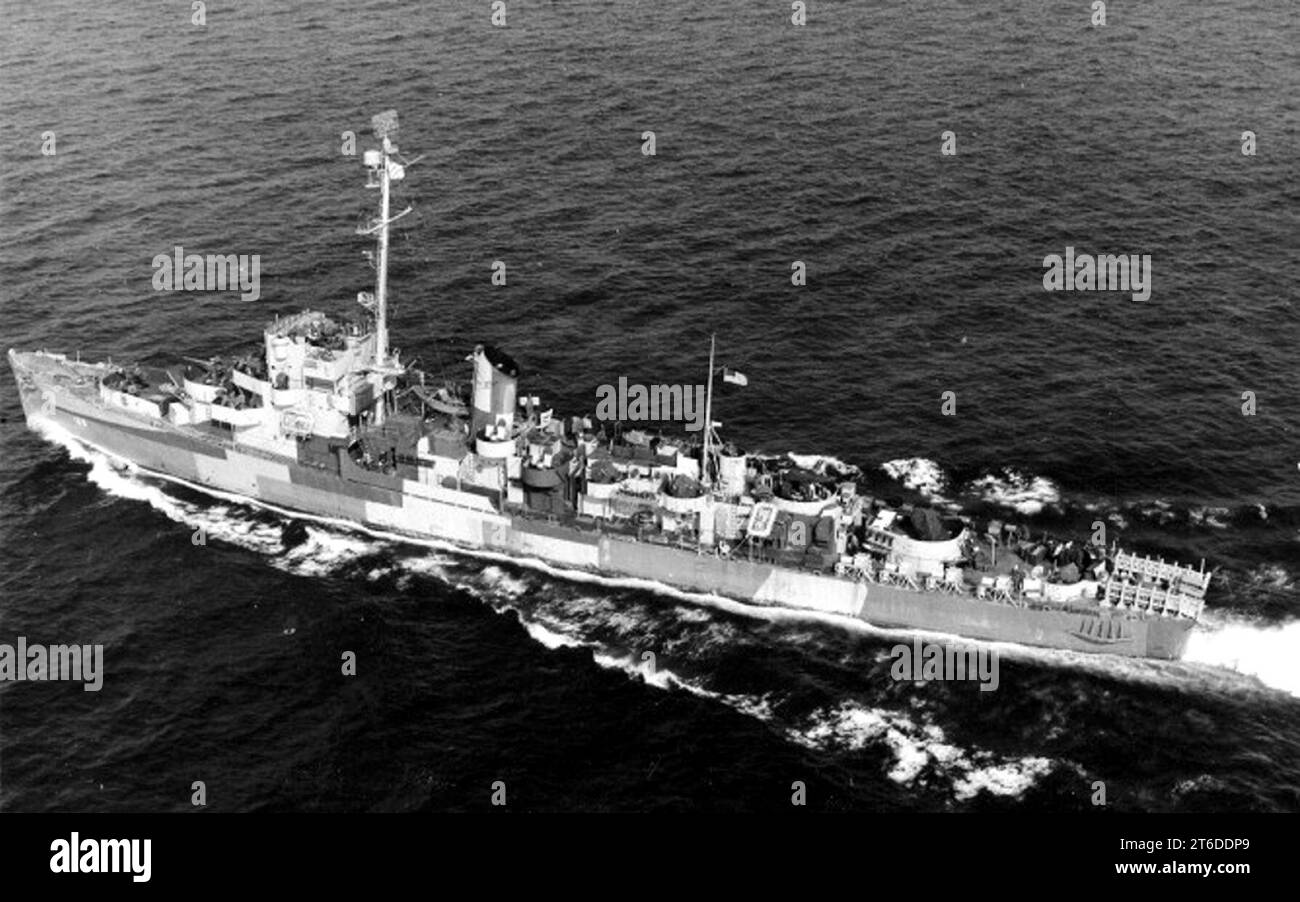 USS Edsall (DE-129) underway at sea, in 1945 Stock Photo - Alamy