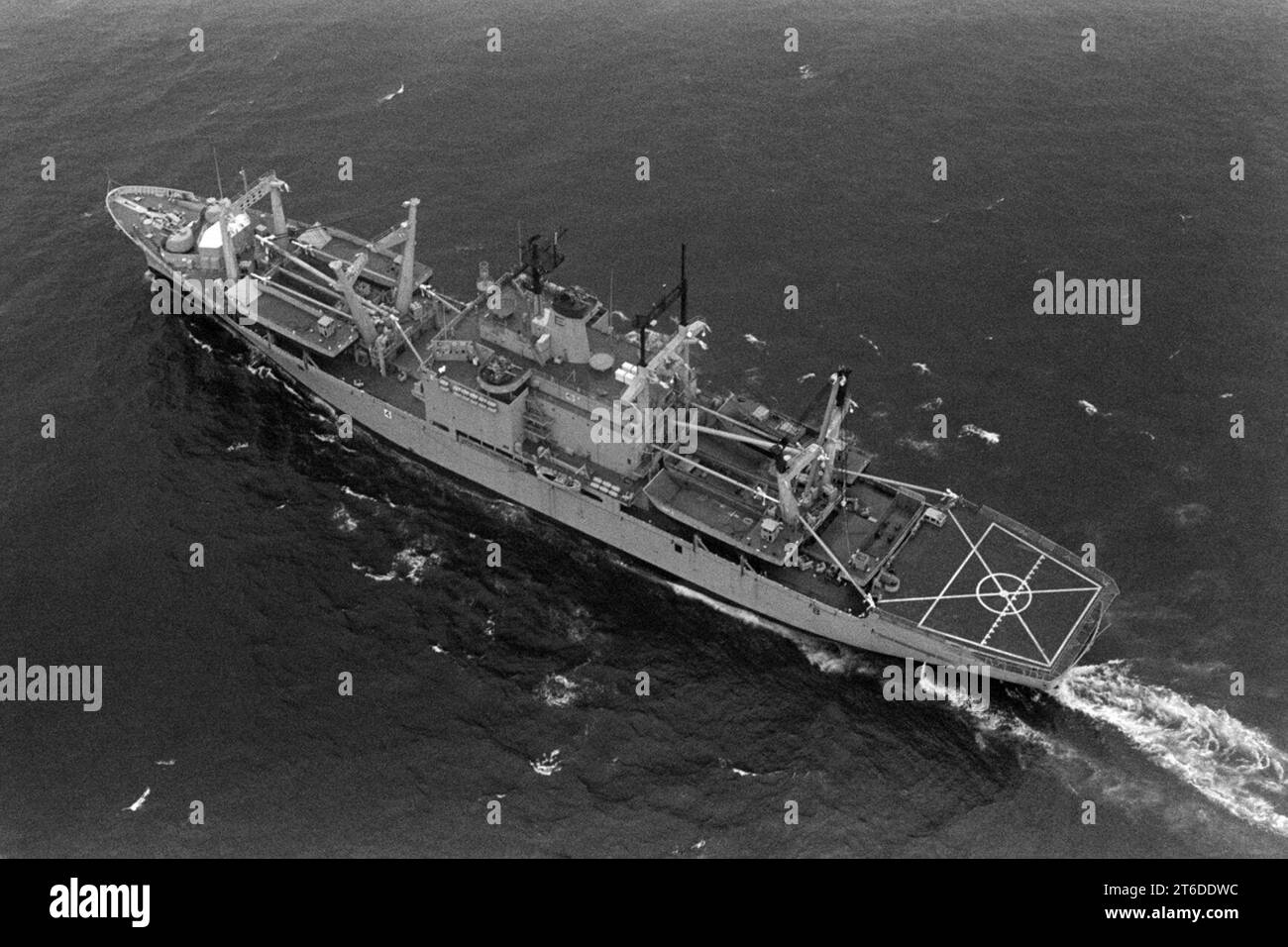 USS El Paso (LKA-117) from above 1983 Stock Photo - Alamy